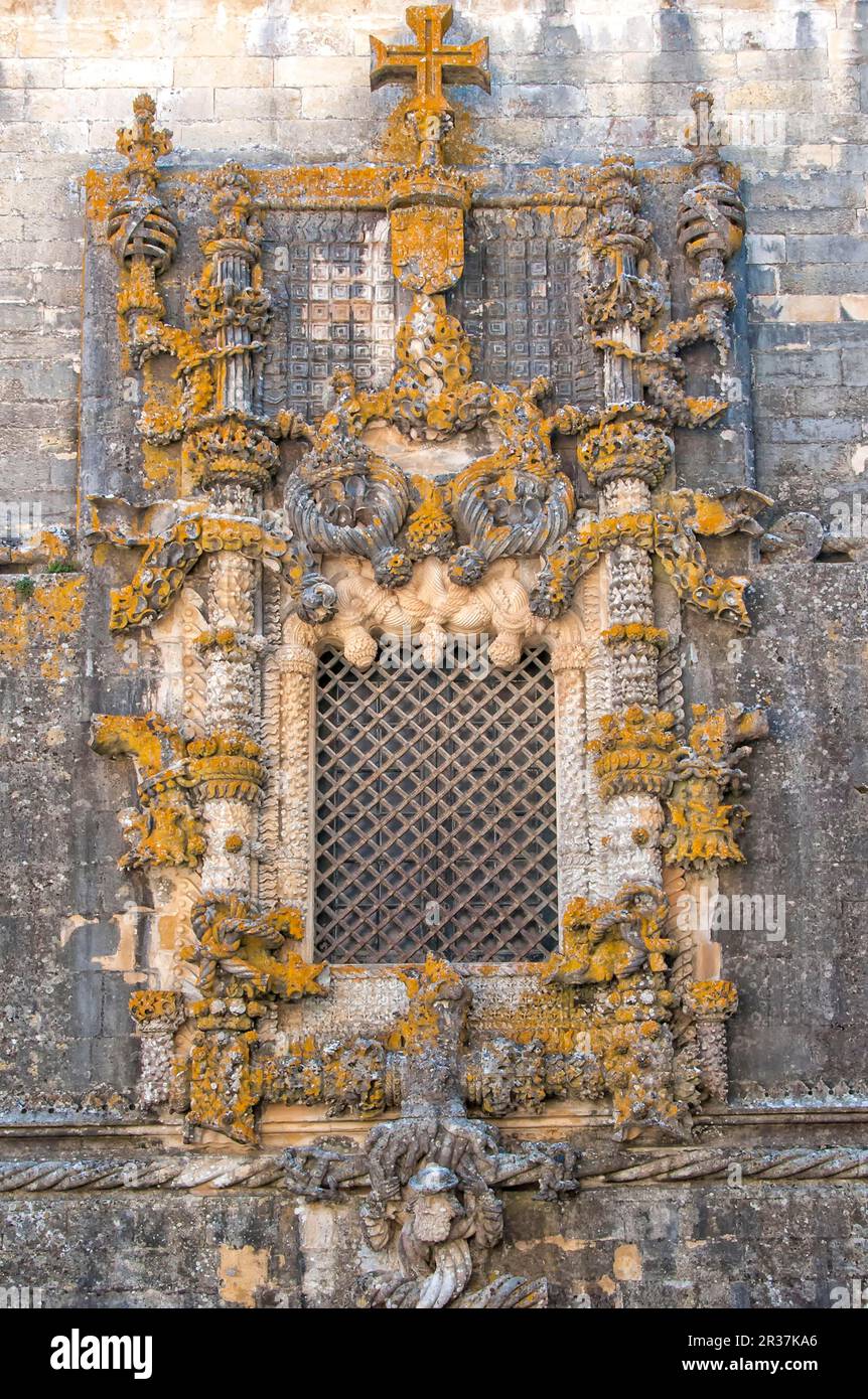 Monastery of the Order of Christ, Manuelin Chapter House Window, Tomar ...