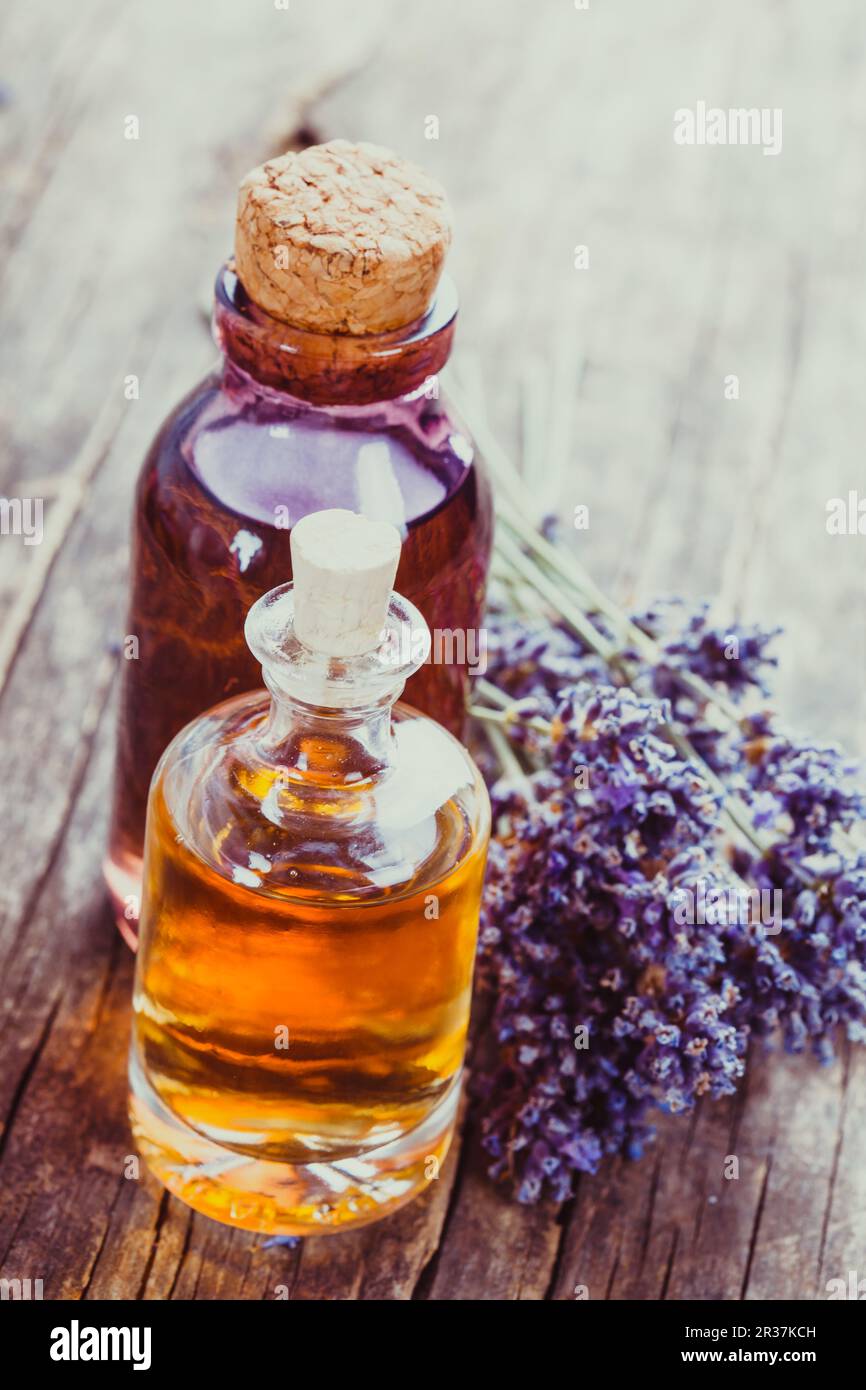 Essential oil wellbeing hi-res stock photography and images - Alamy