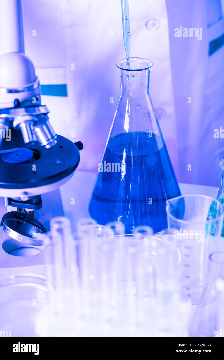 Diffusion experiment hi-res stock photography and images - Alamy