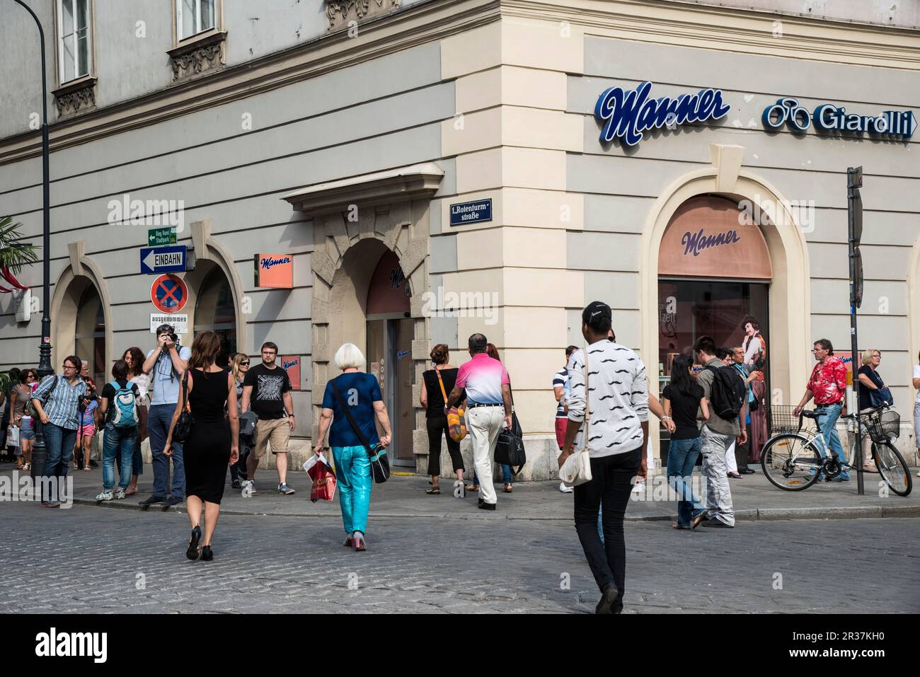 Store vienna austria europe hi-res stock photography and images - Alamy
