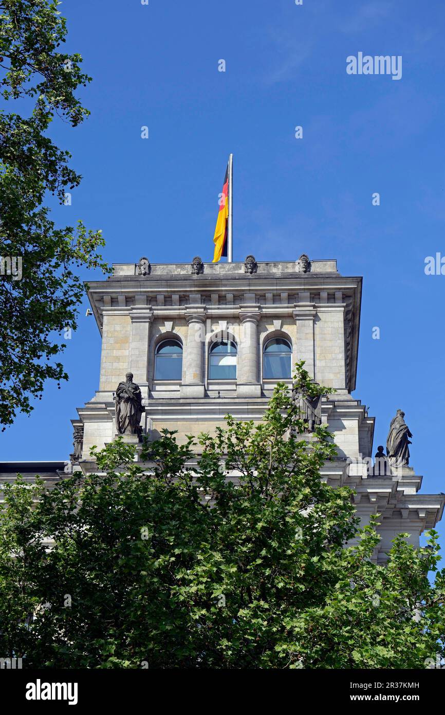 Flag of Germany, Reichstag building, Berlin, Germany Stock Photo - Alamy