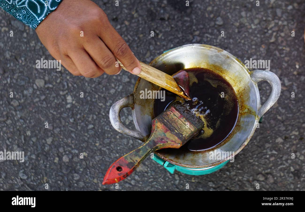 India batik painting hi-res stock photography and images - Alamy