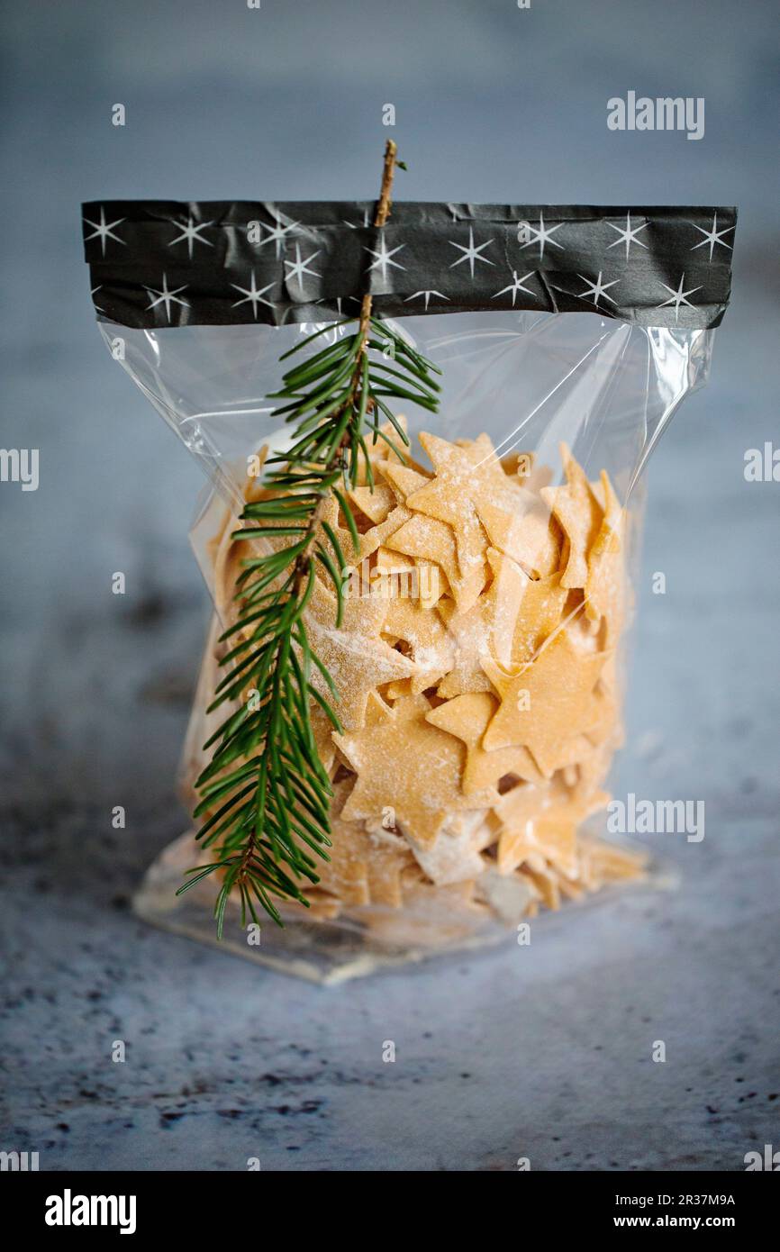 Packed in cellophane bag hi-res stock photography and images - Alamy