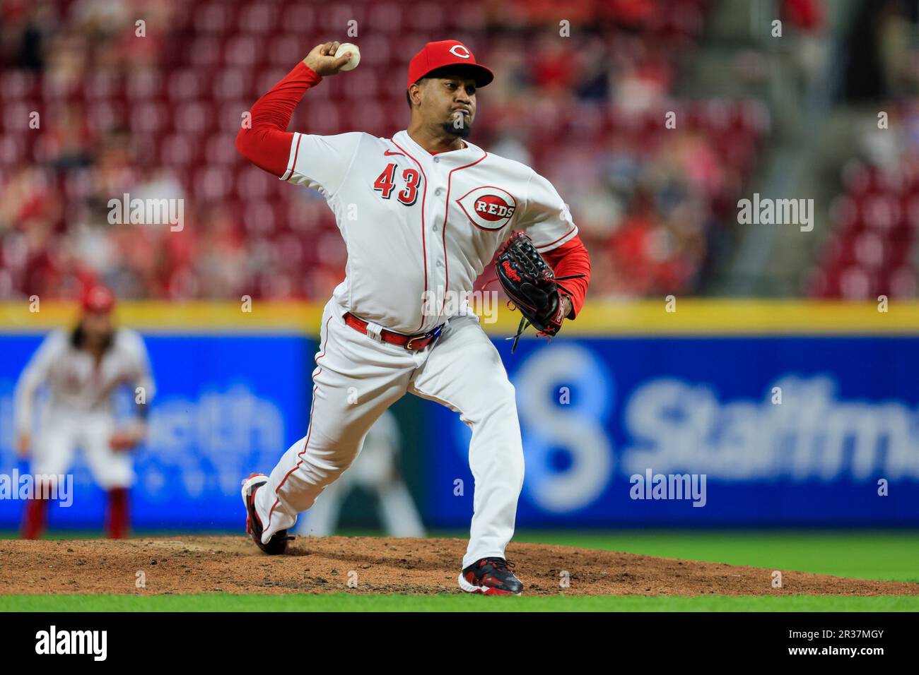 Cincinnati Reds' Alexis Diaz throws during the eighth inning of a ...