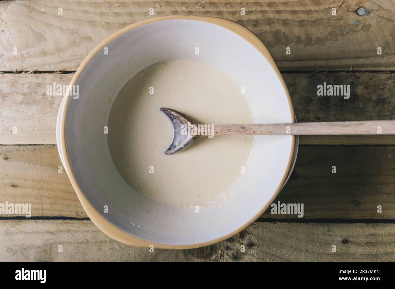 Liquid dough hi-res stock photography and images - Alamy