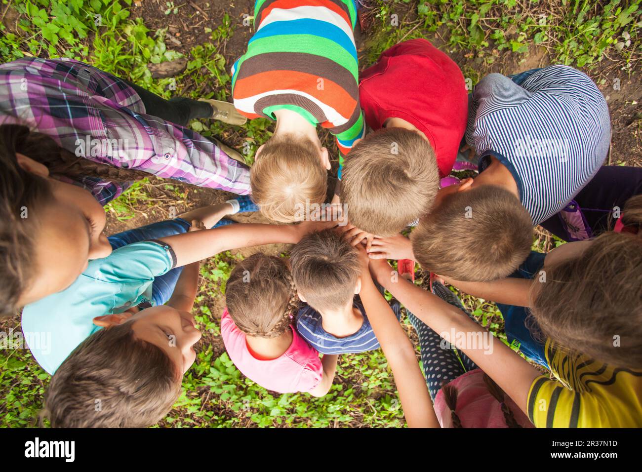 Strong teamwork hi-res stock photography and images - Alamy