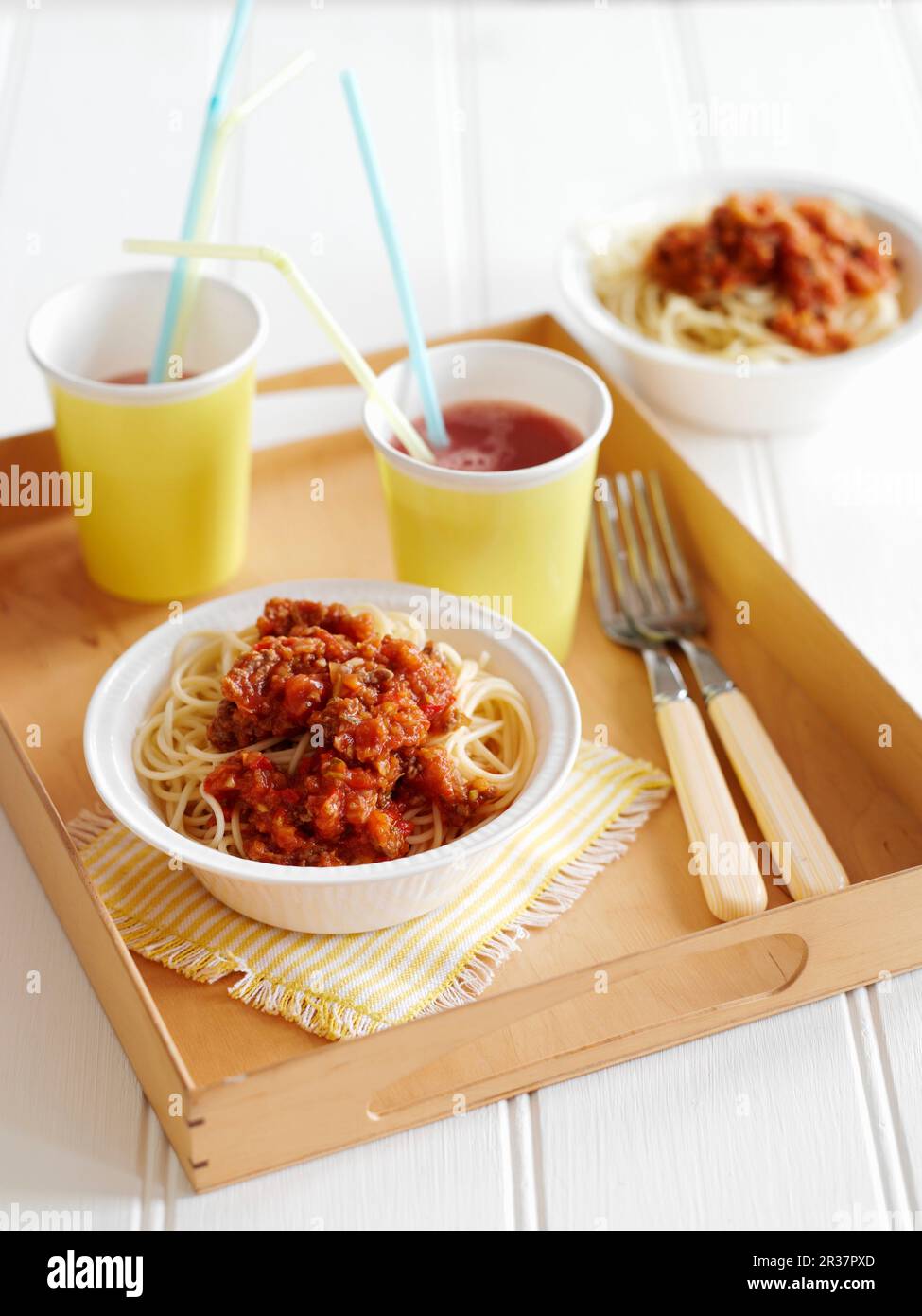 Kids portion spaghetti bolognaise hi-res stock photography and images ...