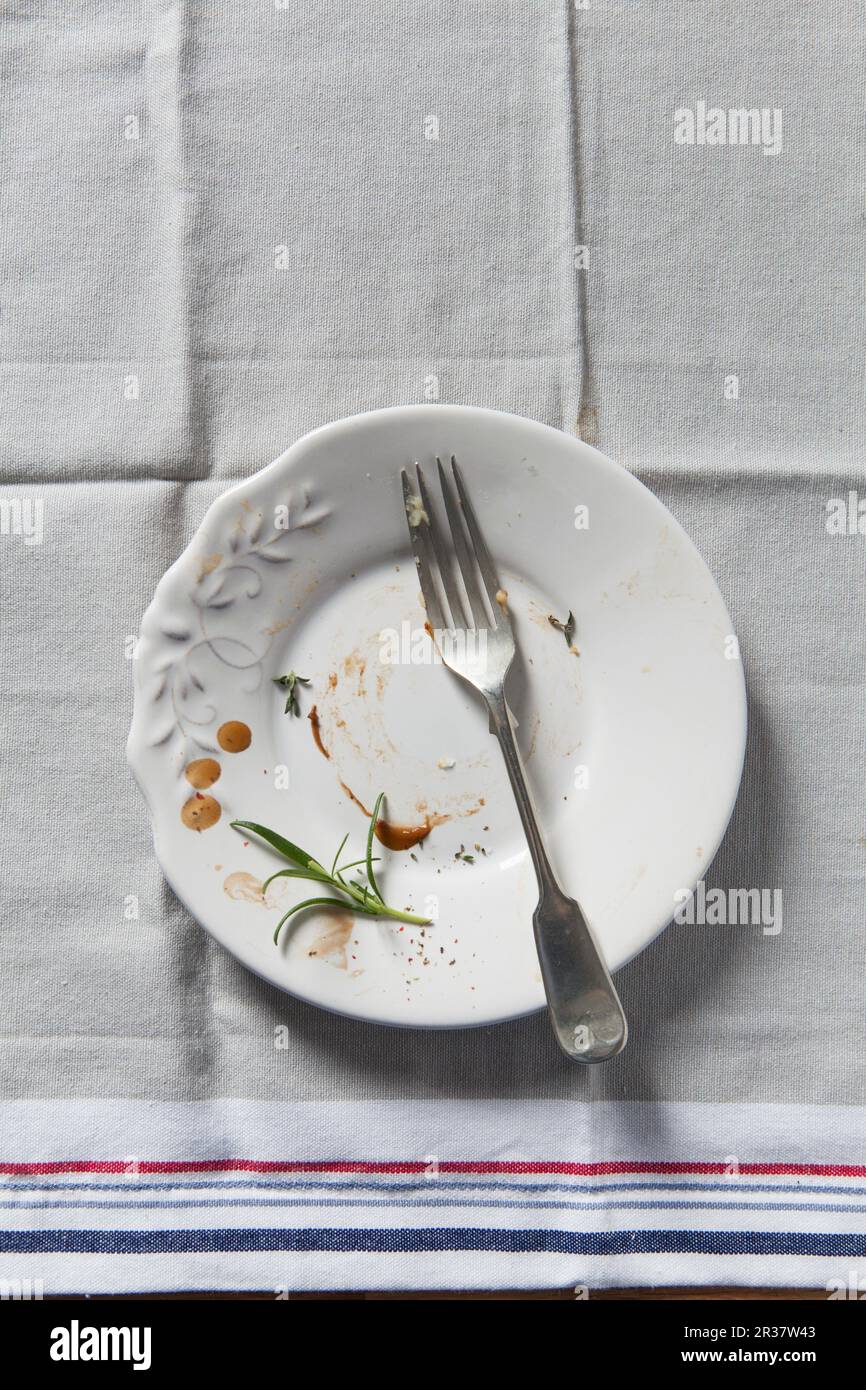 Empty plate top view hi-res stock photography and images - Alamy