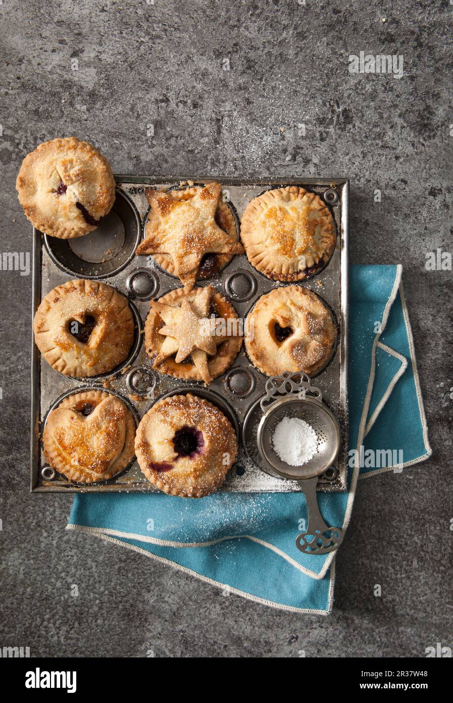 Plan view of mince pies hi-res stock photography and images - Alamy