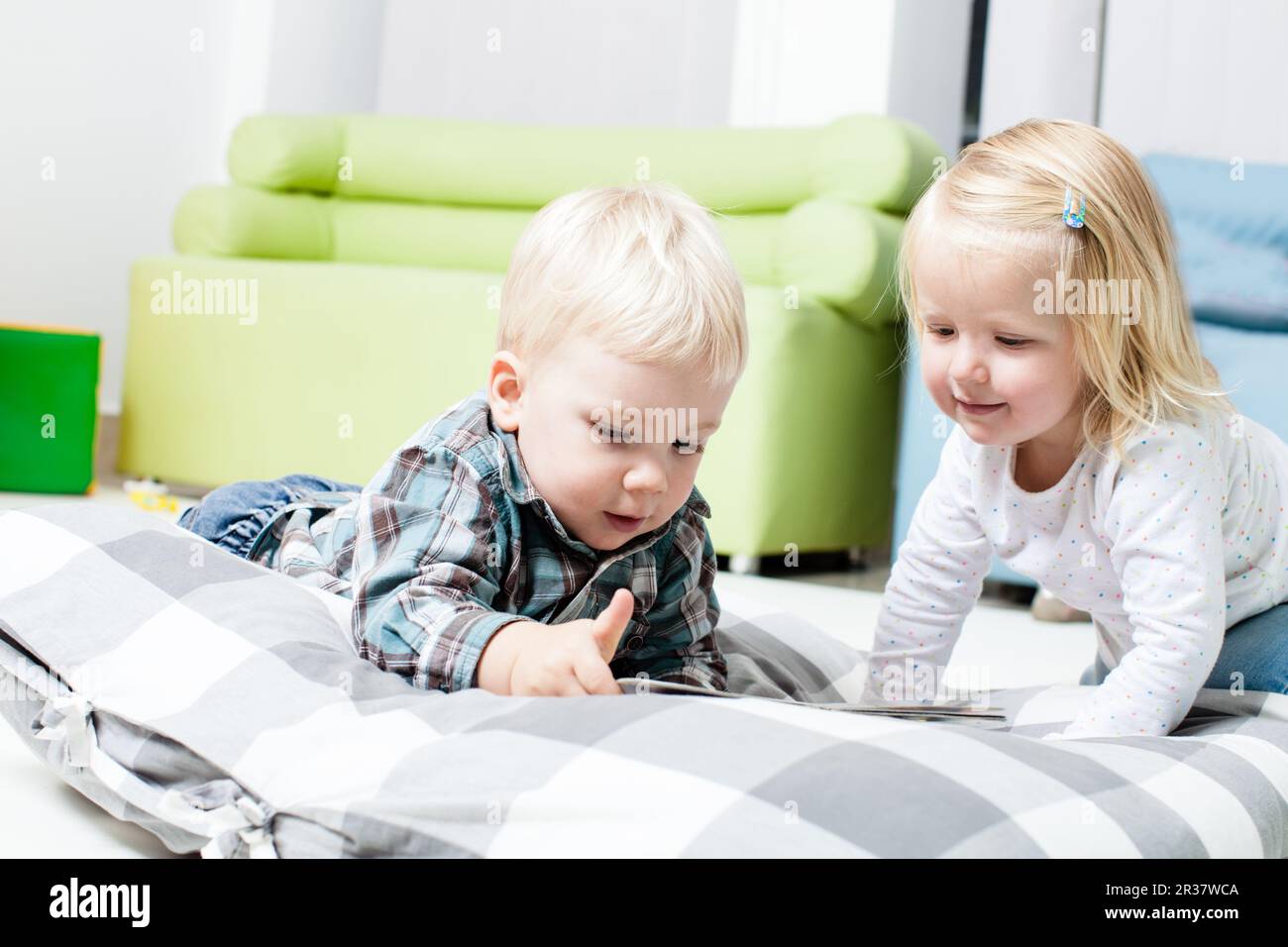 Review sheet hi-res stock photography and images - Alamy