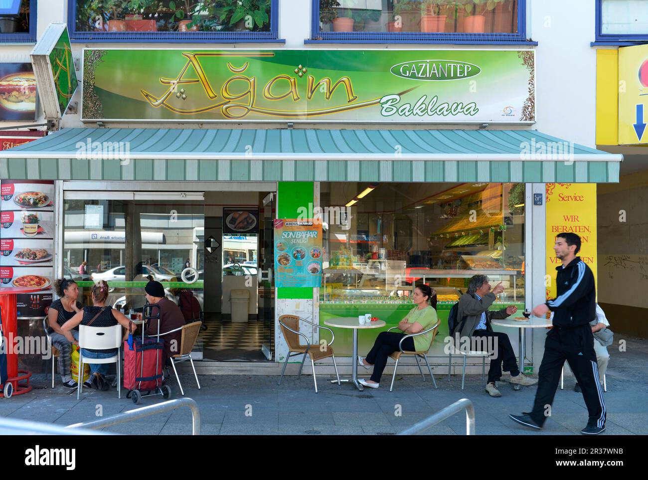 Turkish Cafe, Muellerstrasse, Wedding, Berlin, Germany Stock Photo - Alamy