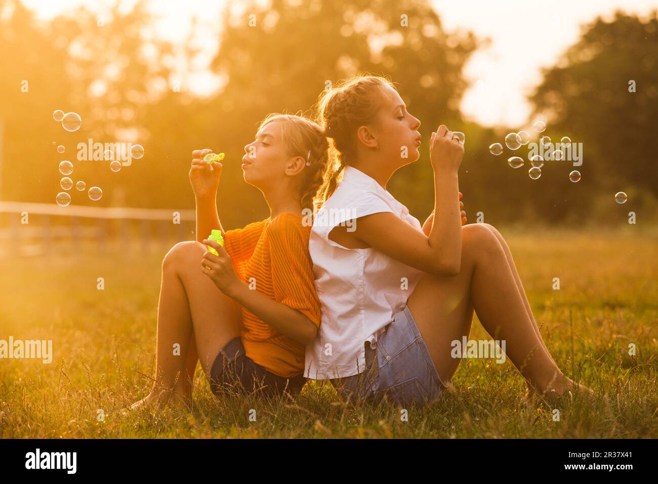 Two teenage girls Stock Photo - Alamy