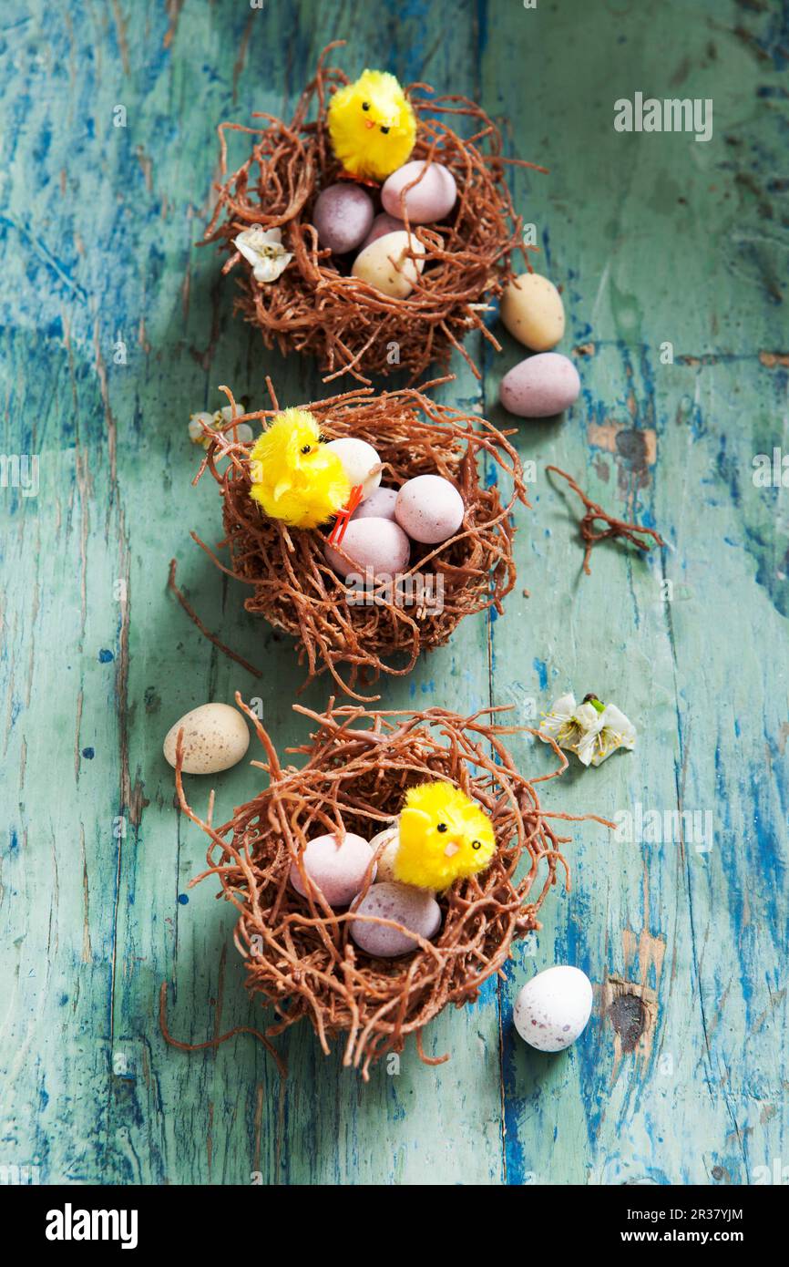 Chocolate easter chicks hi-res stock photography and images - Alamy