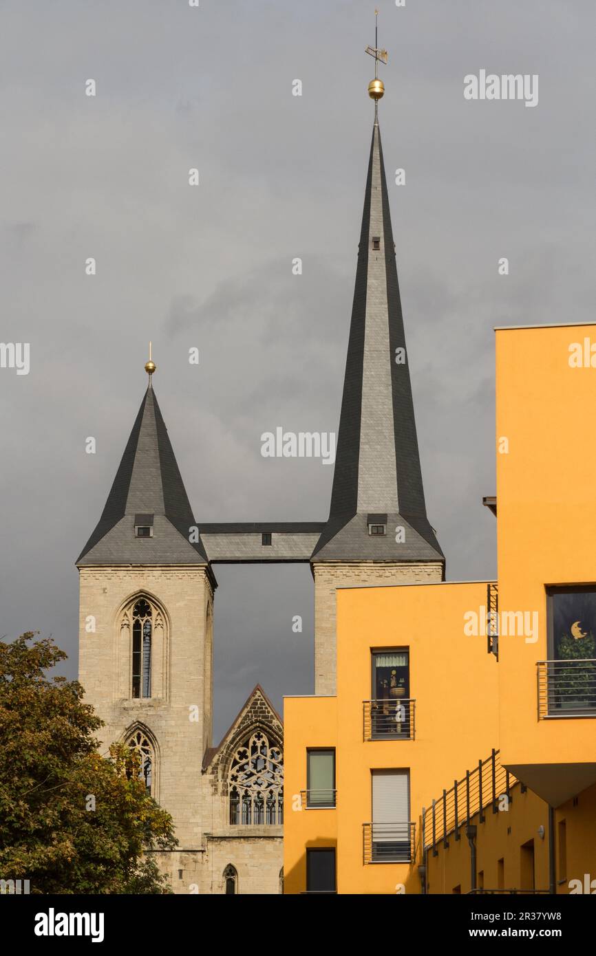 Exterior view of the cathedral of halberstadt hi-res stock photography ...