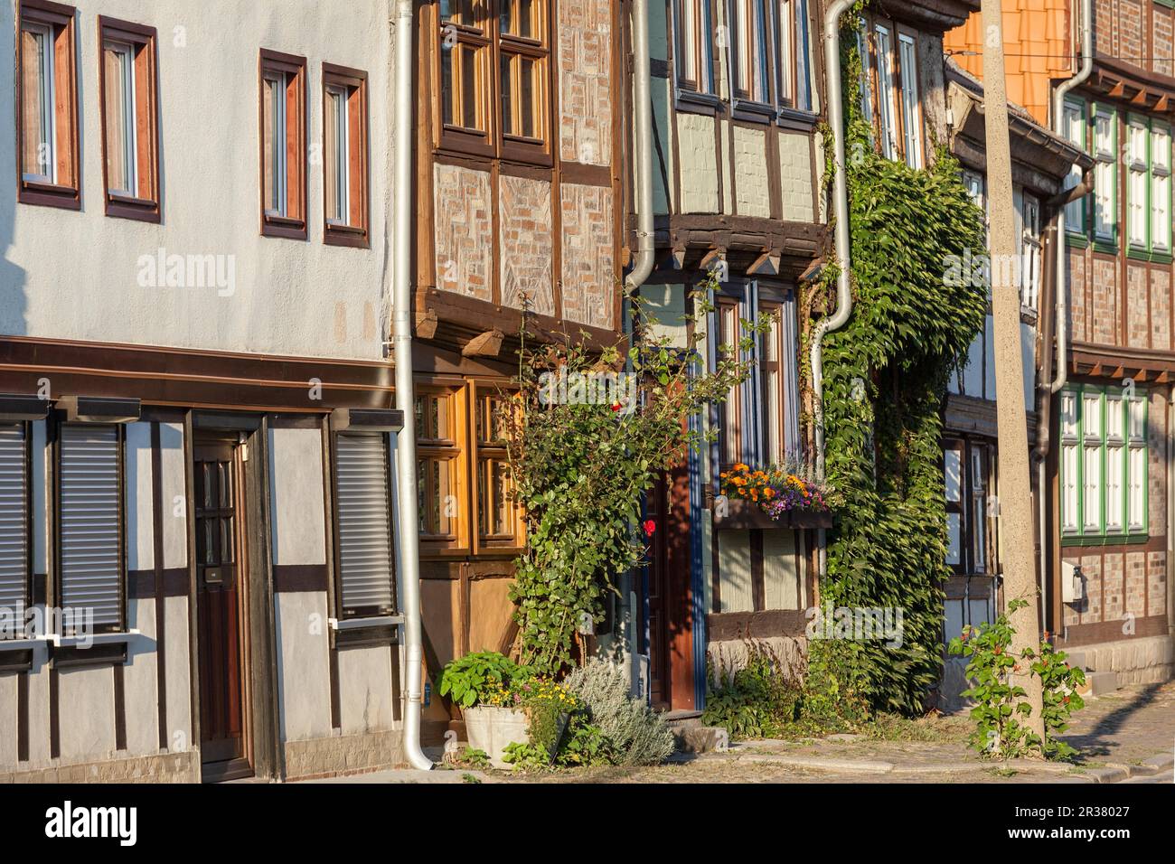 Medieval alleys hi-res stock photography and images - Alamy
