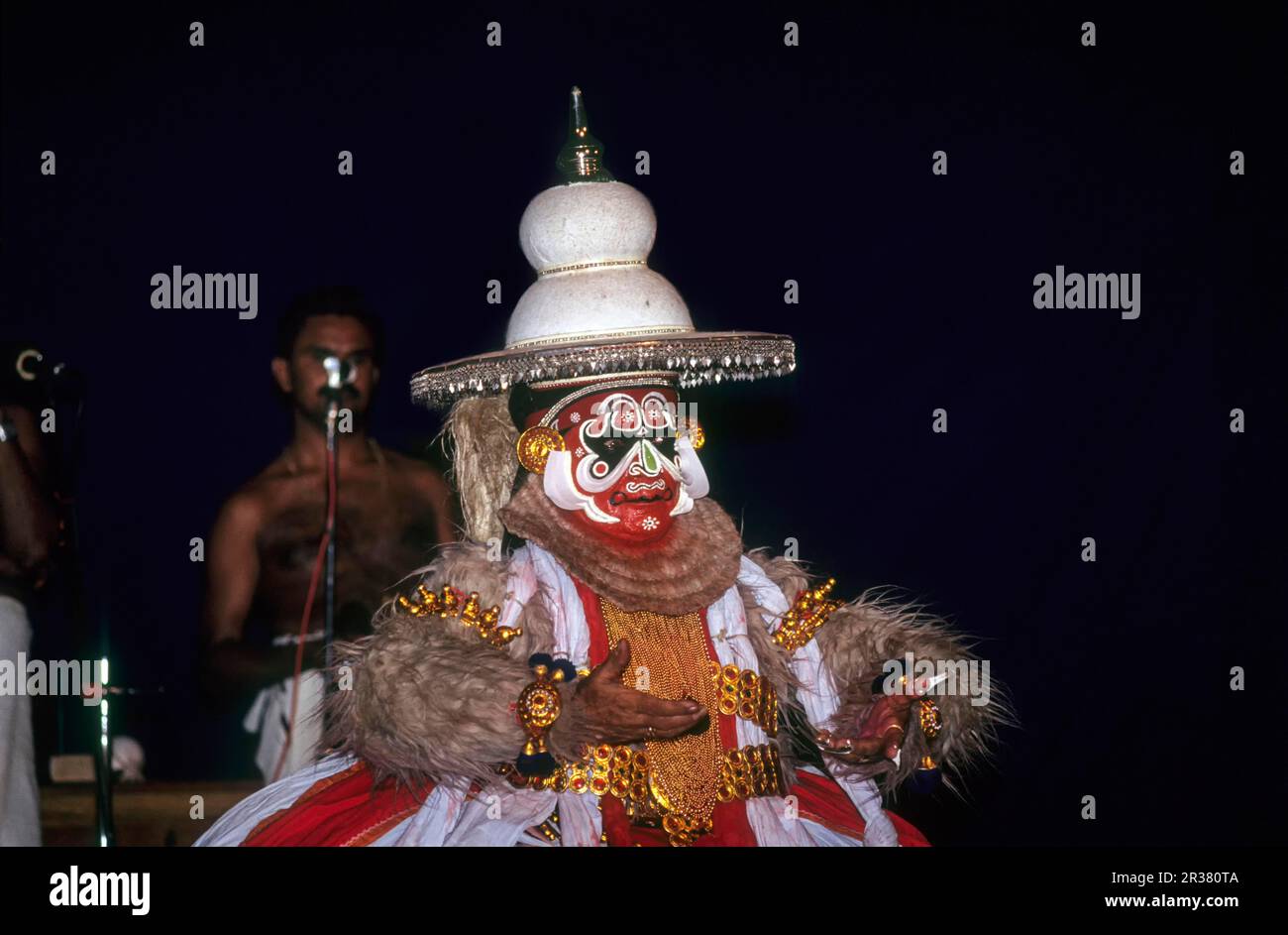 Hanuman in Kathakali Kalyana Sougandhikam story in Kerala Kalamandalam ...