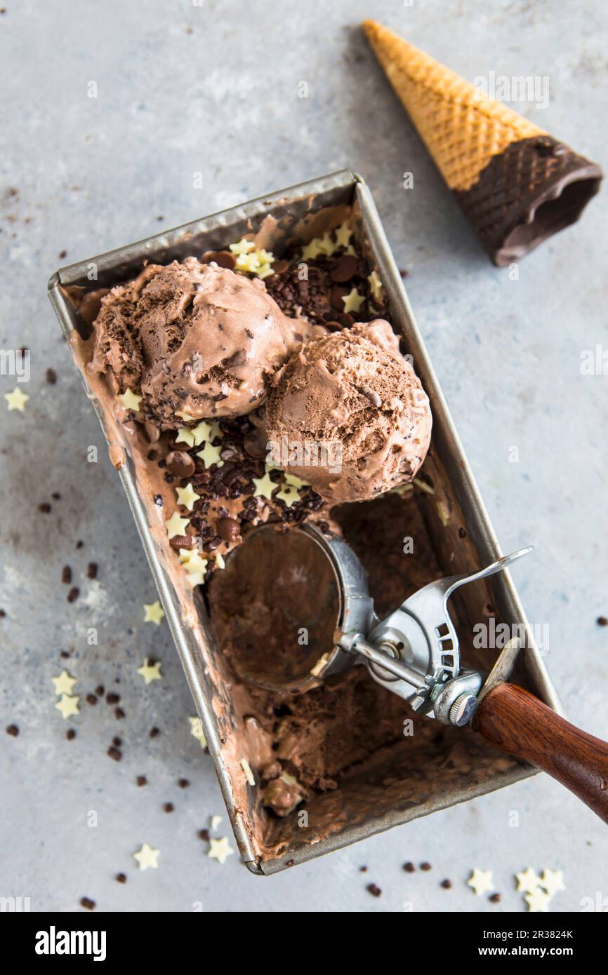 Triple chocolate ice cream Stock Photo - Alamy