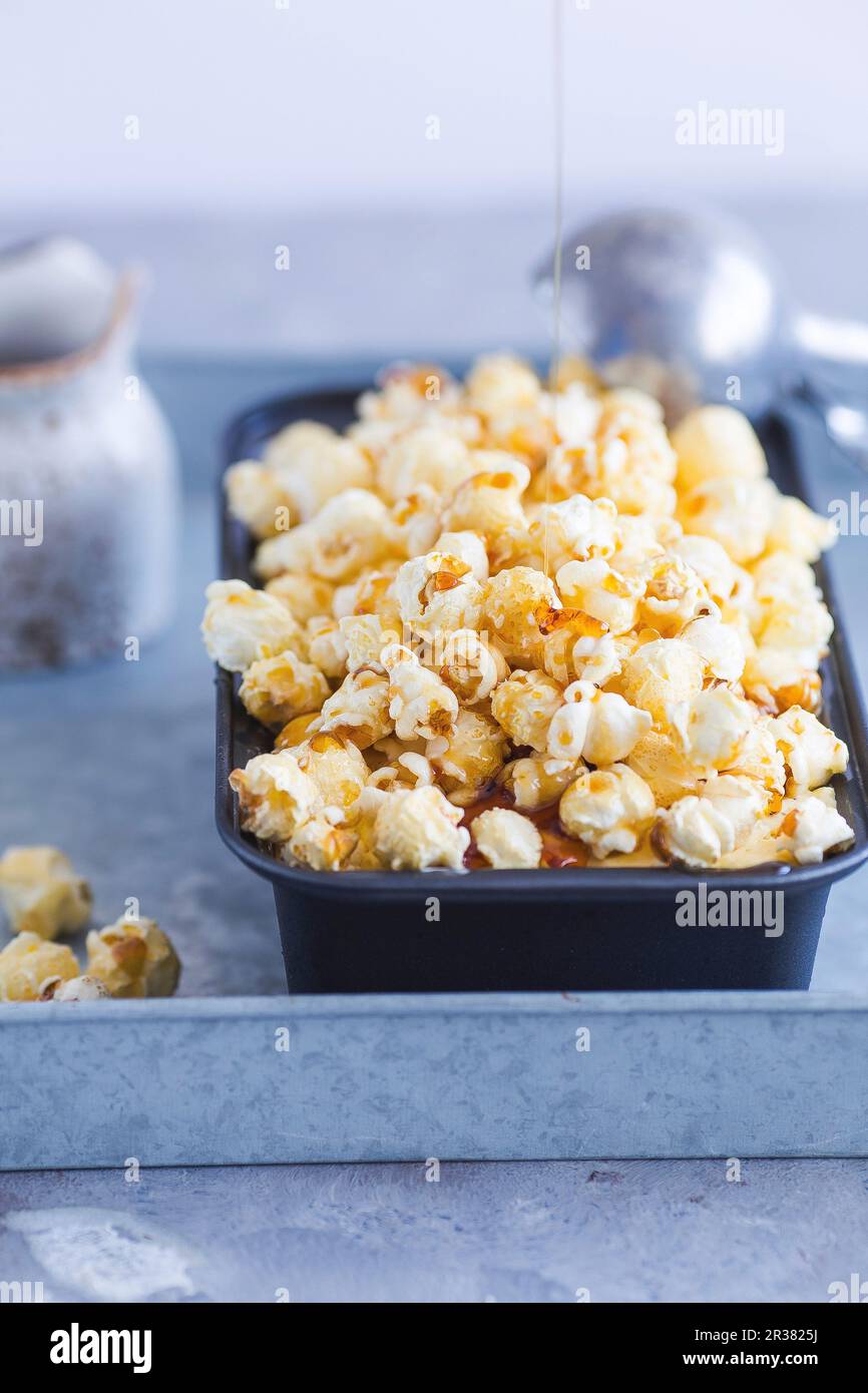 Popcorn ice cream hi-res stock photography and images - Alamy