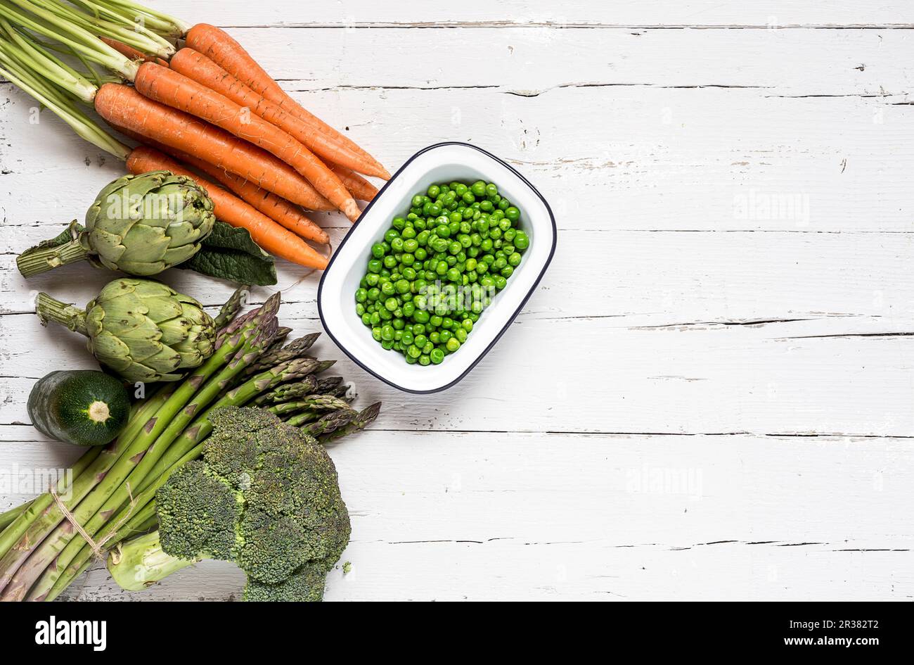 Various fresh vegetables peas hi-res stock photography and images - Alamy