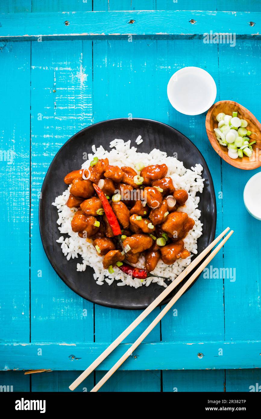 General tso’s chicken hi-res stock photography and images - Alamy