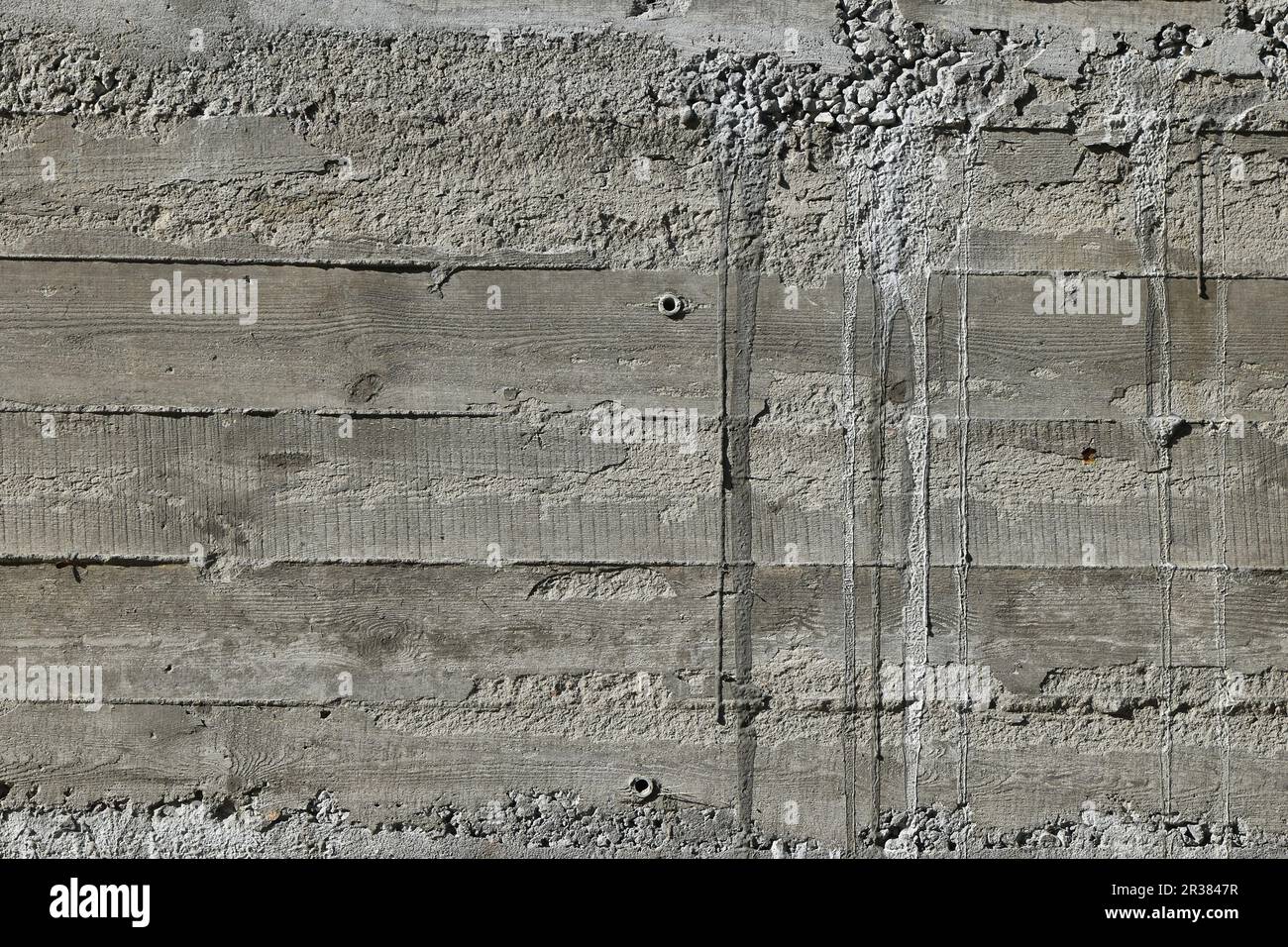 Concrete wall with wooden pattern impress from wooden form board ...