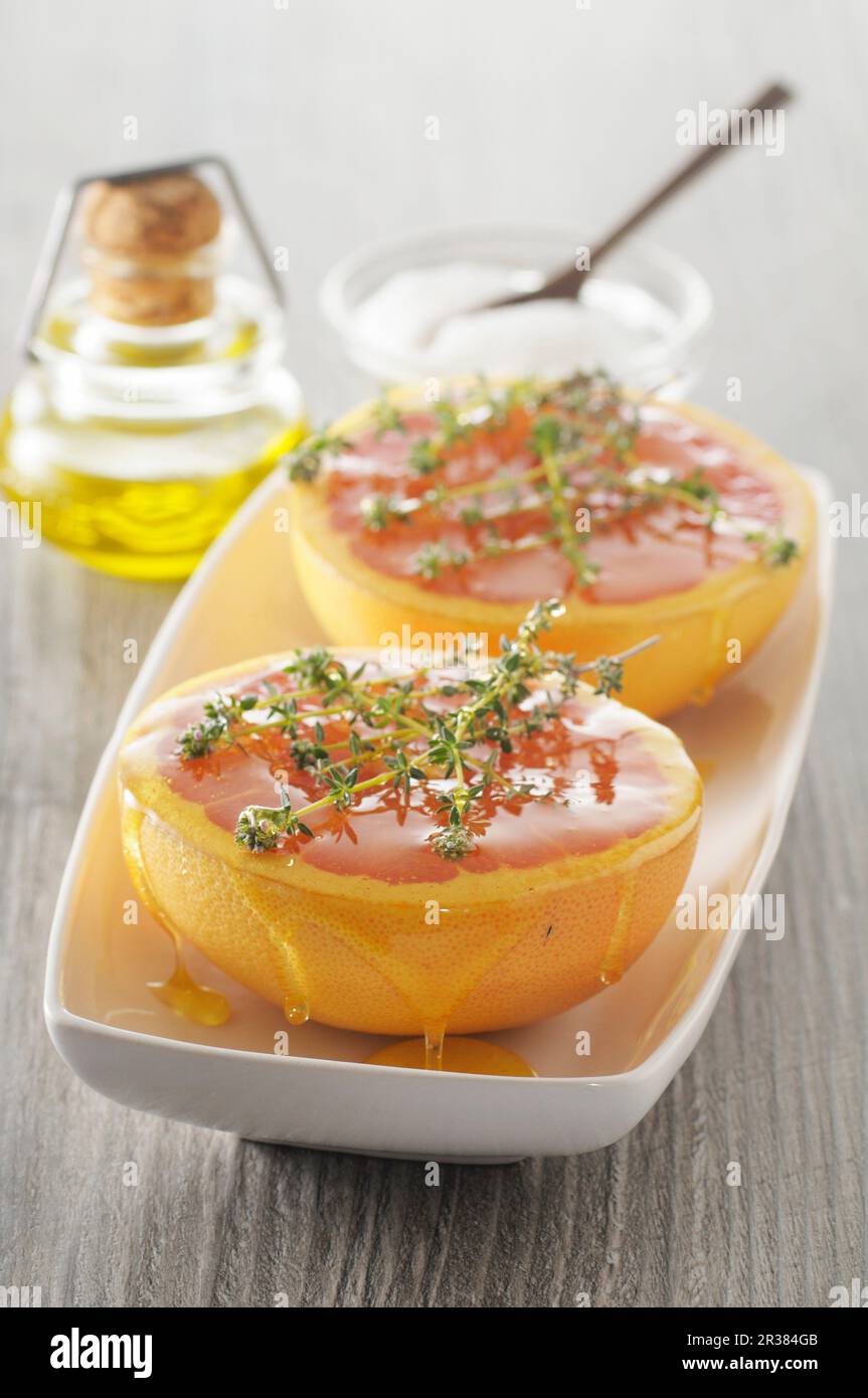 Pomelos hi-res stock photography and images - Alamy