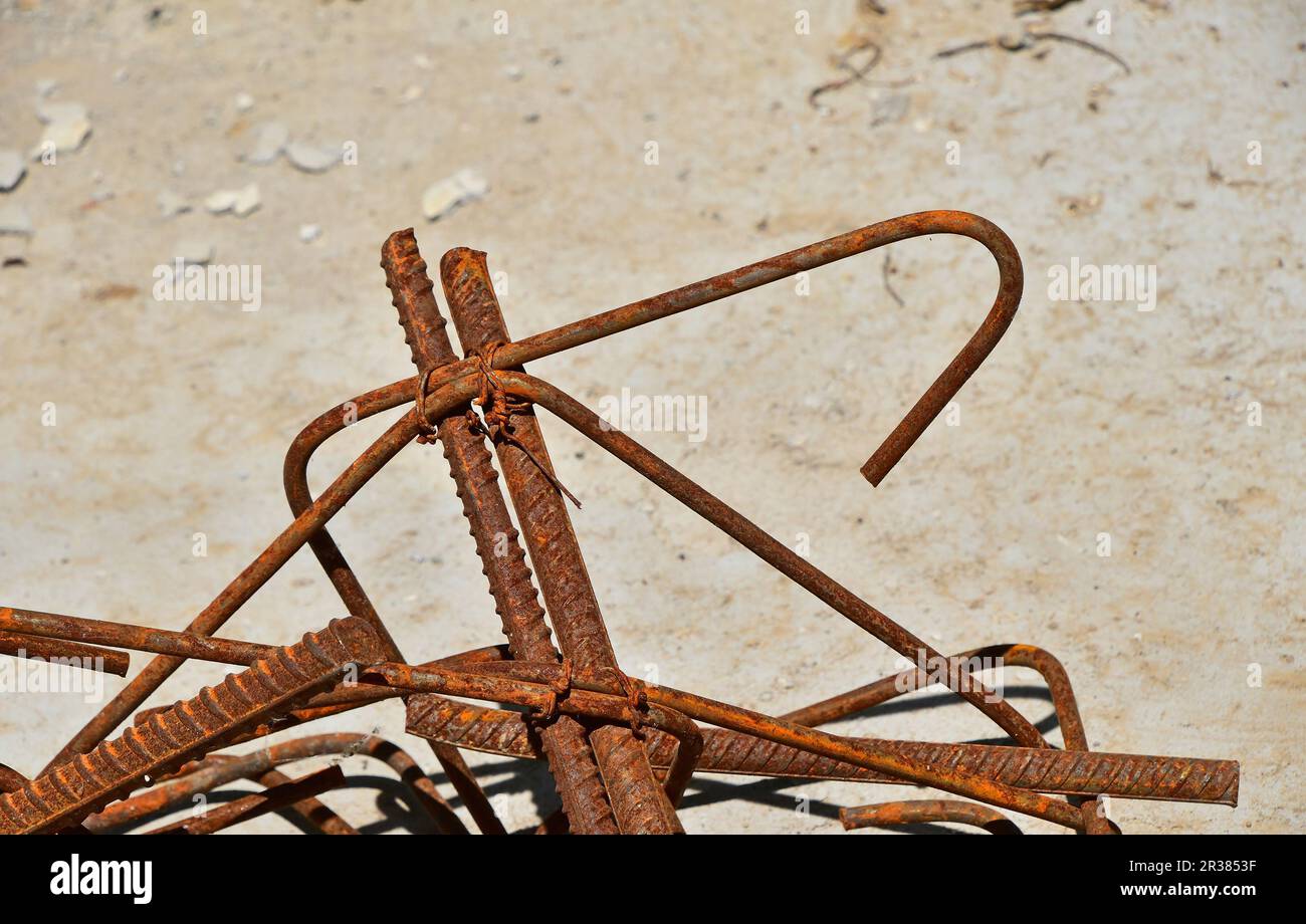 Rusty corroded stained metal wire fitting armature Stock Photo - Alamy