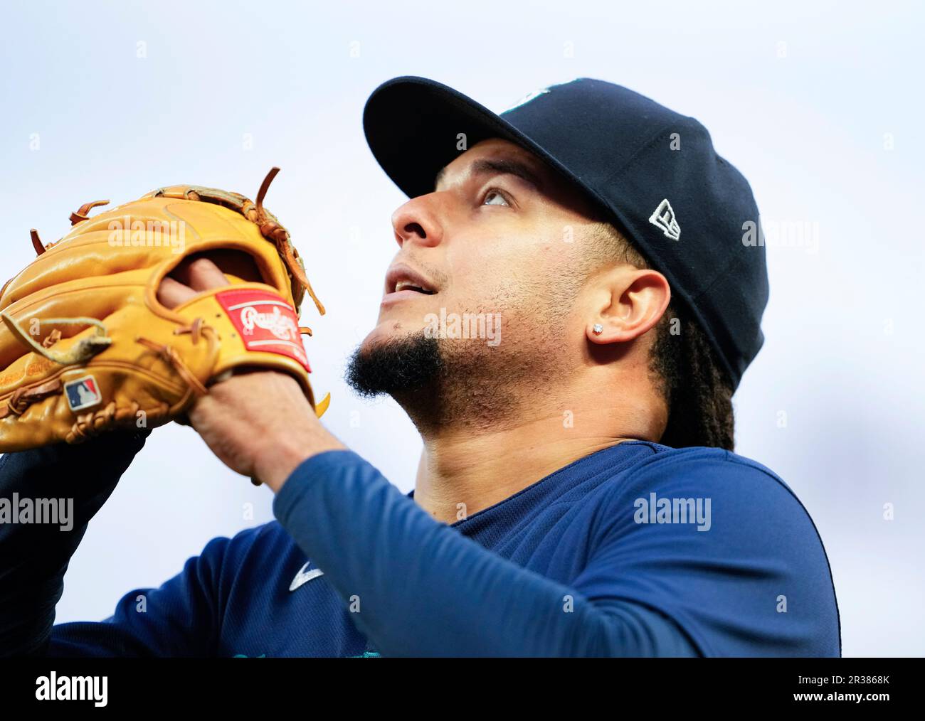 Seattle Mariners starting pitcher Luis Castillo reacts after forcing ...