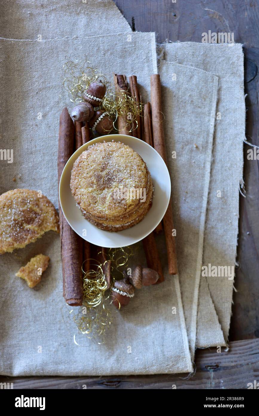Chai spice cookies hi-res stock photography and images - Alamy
