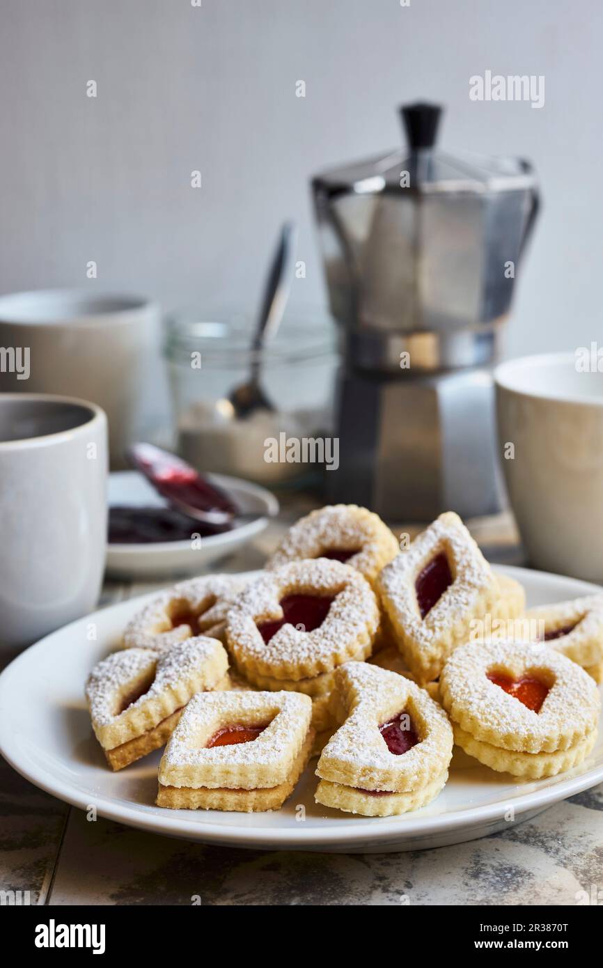 Biscuits cookies filled jam hi-res stock photography and images - Alamy
