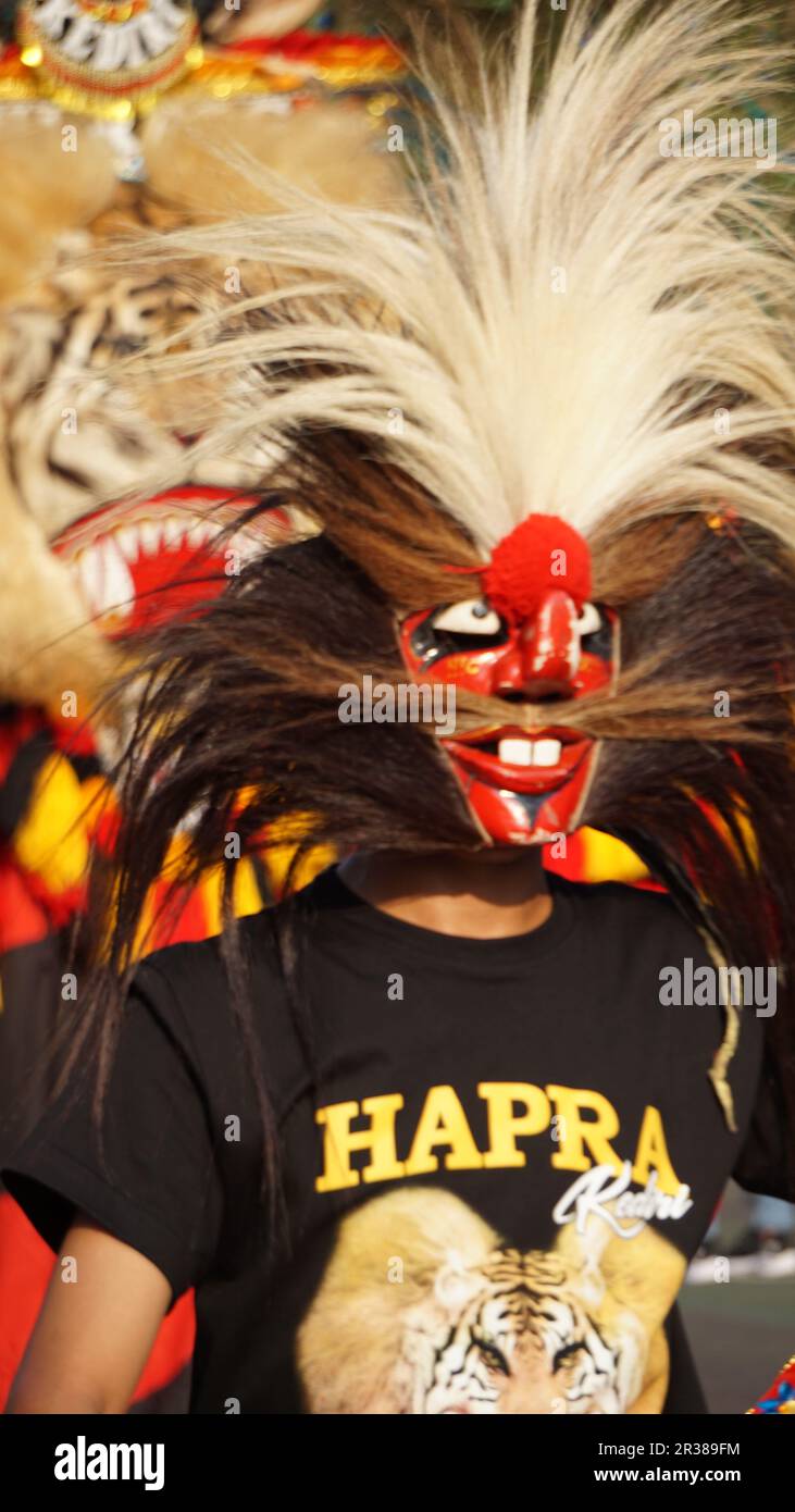 Bujang ganong dance hi-res stock photography and images - Alamy
