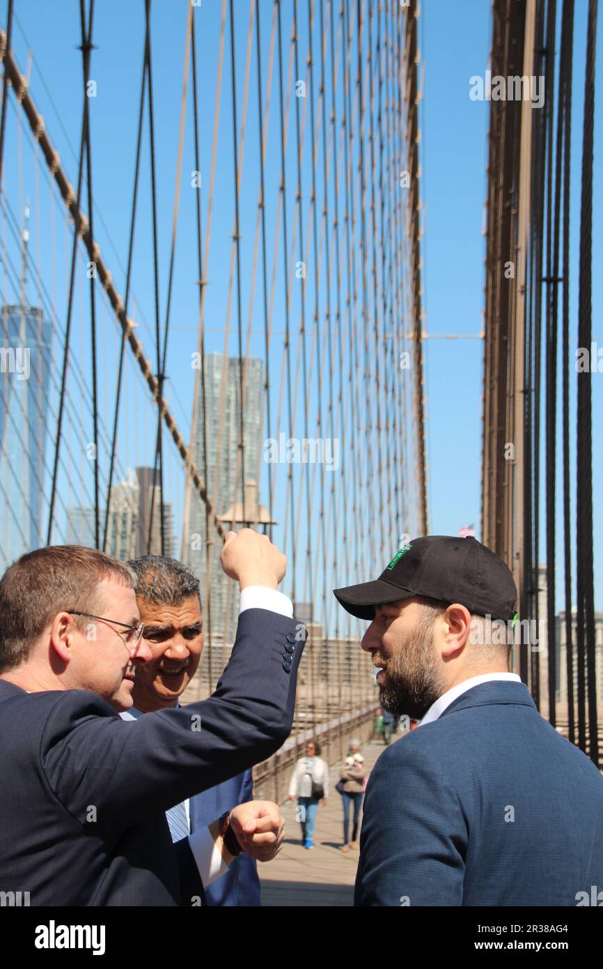 New York, USA. 17th May, 2023. David Gill (l), German Consul General ...