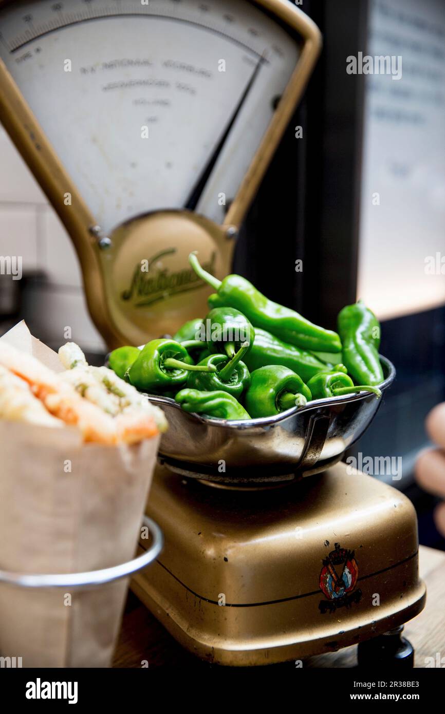 Green peppers type vegetable hi-res stock photography and images - Alamy