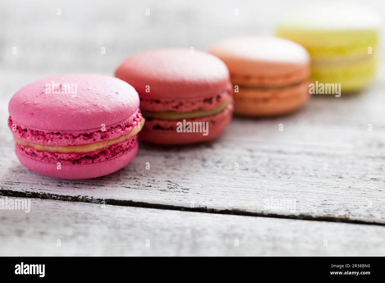Macarons copy space row hi-res stock photography and images - Alamy