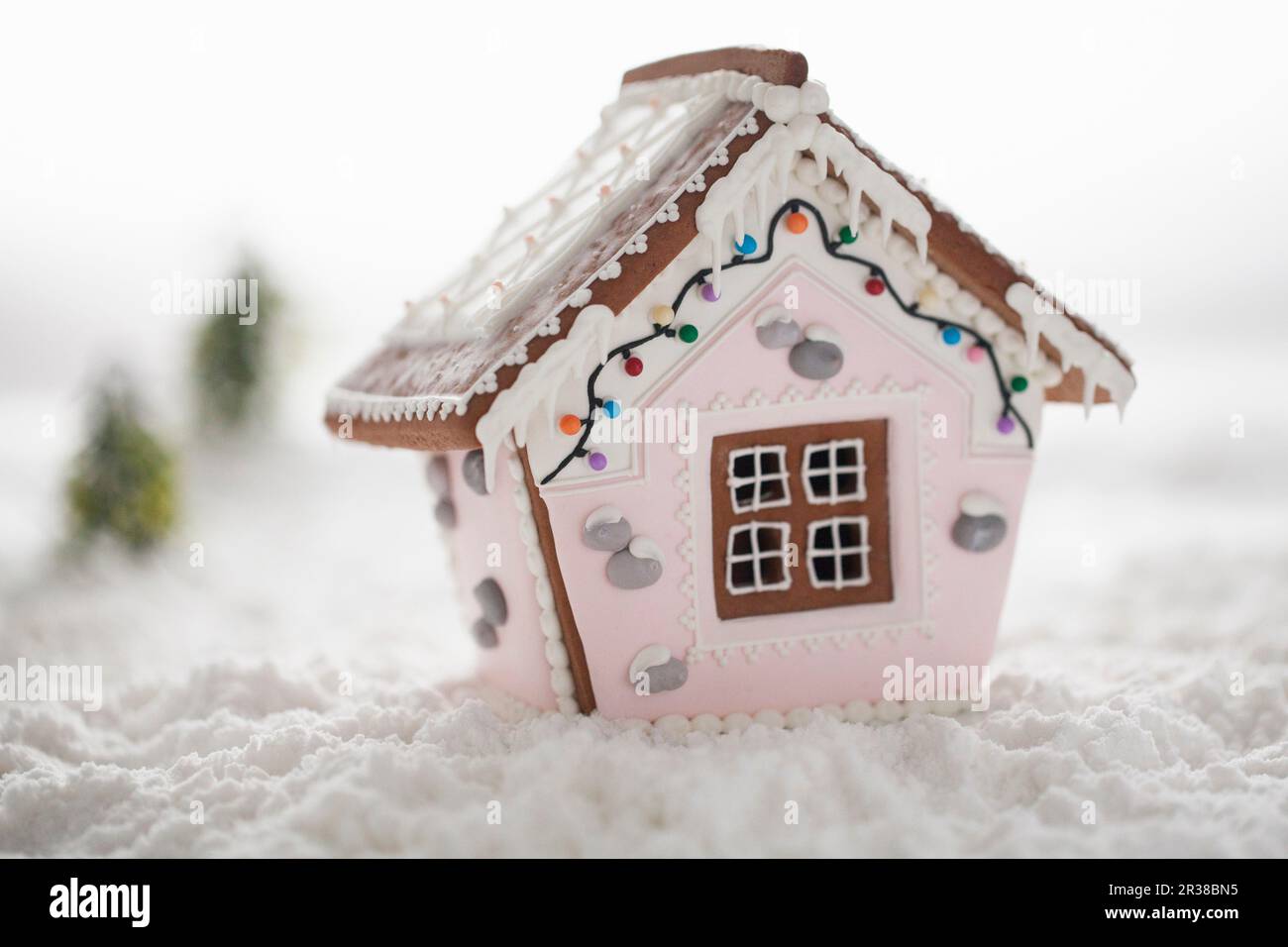 Gingerbread house inside light hi-res stock photography and images - Alamy