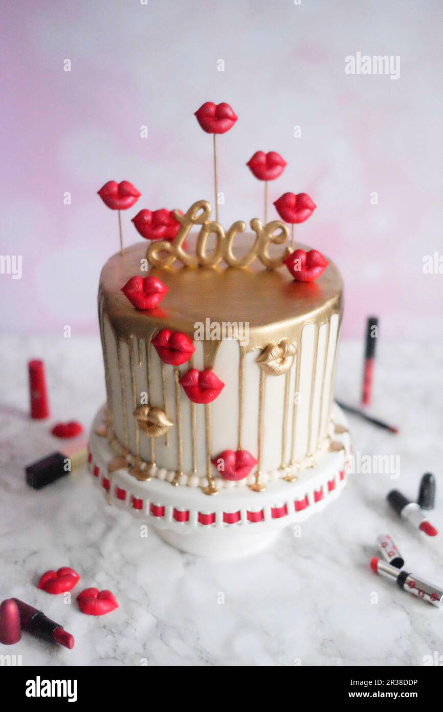 Donauwellen (German marble cake) dripping cake for Valentine's Day ...