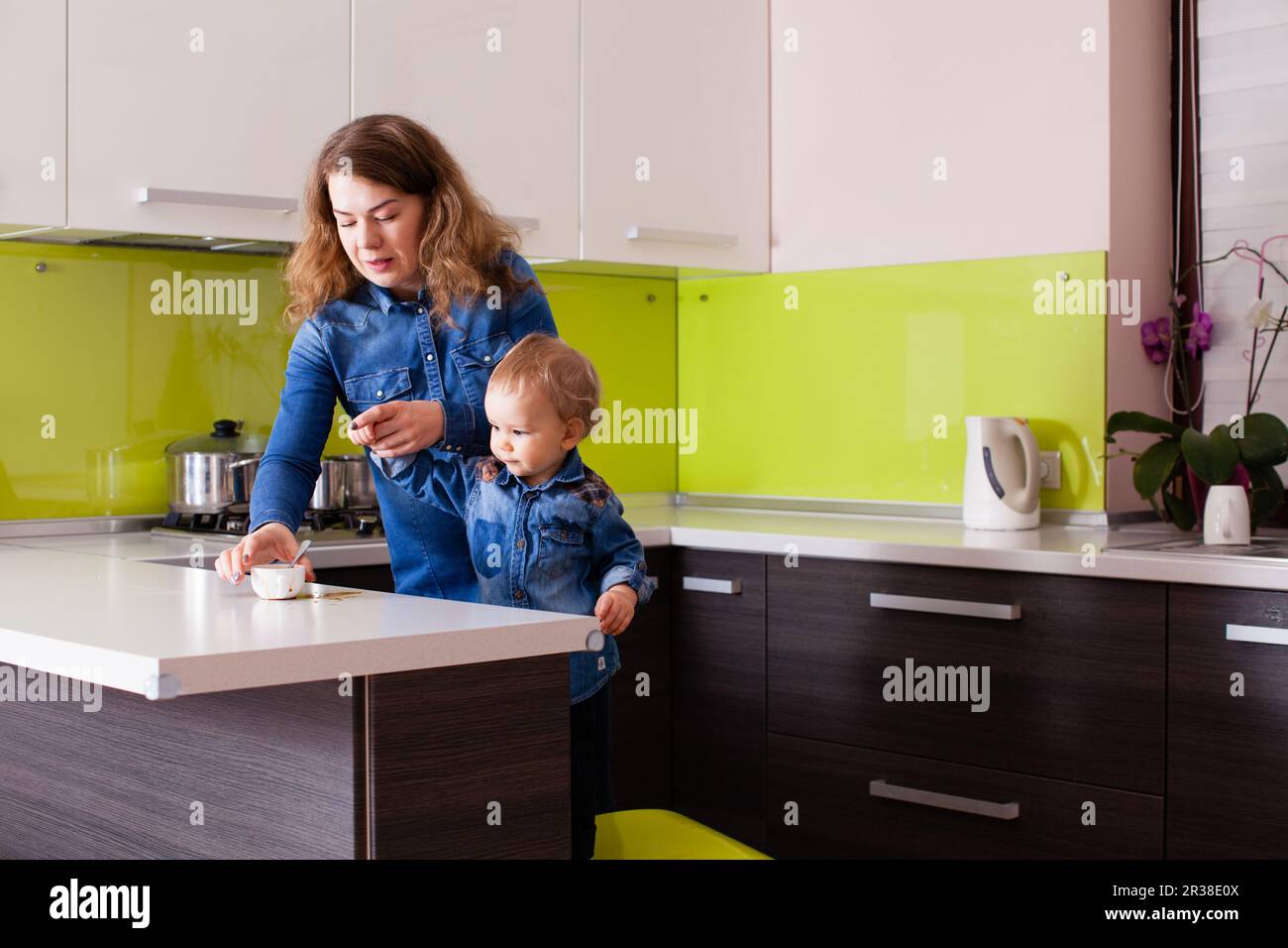 Child baby problem hi-res stock photography and images - Alamy