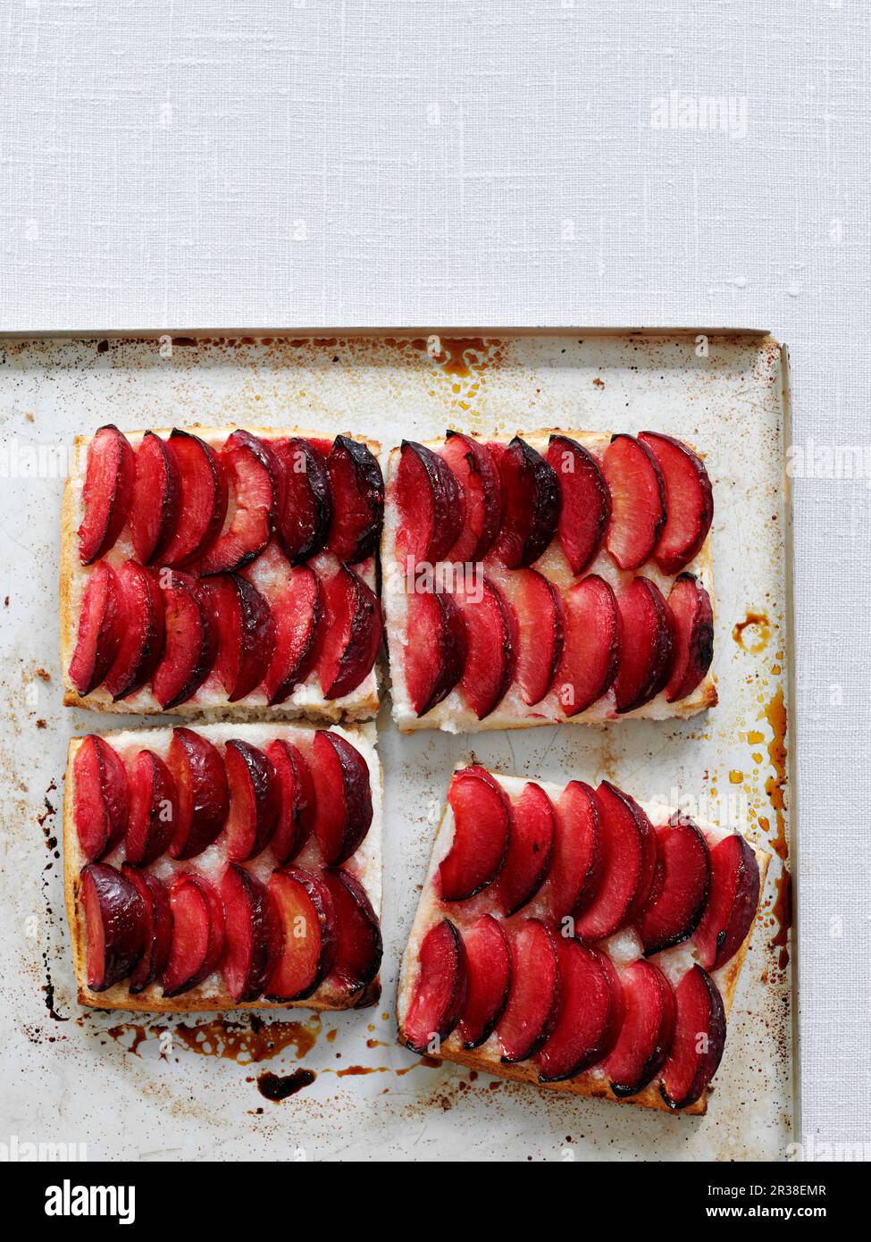Plum pudding hi-res stock photography and images - Alamy