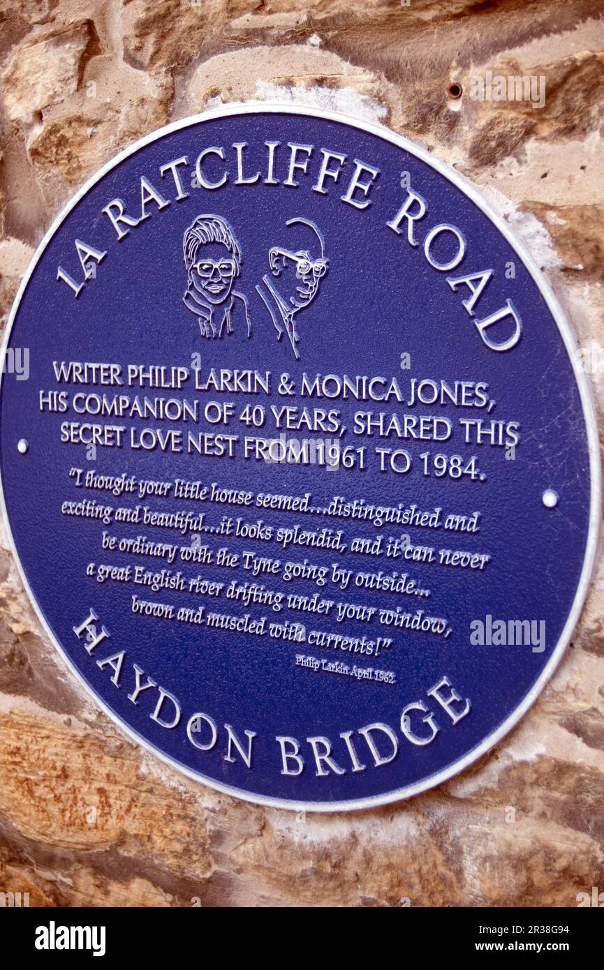 Blue plaque commemorating love nest of Philip Larkin and Monica Jones ...