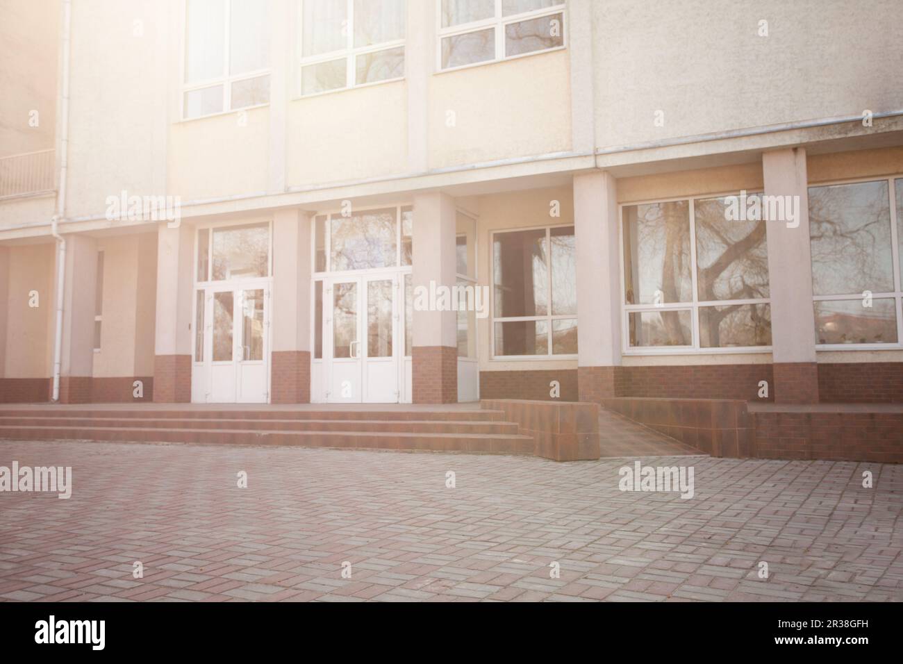 Elementary school front office hi-res stock photography and images - Alamy