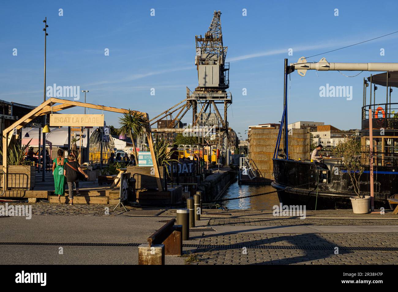 FRANCE. GIRONDE (33). BORDEAUX. THE BASSINS A FLOT SITE BROUGHT ...