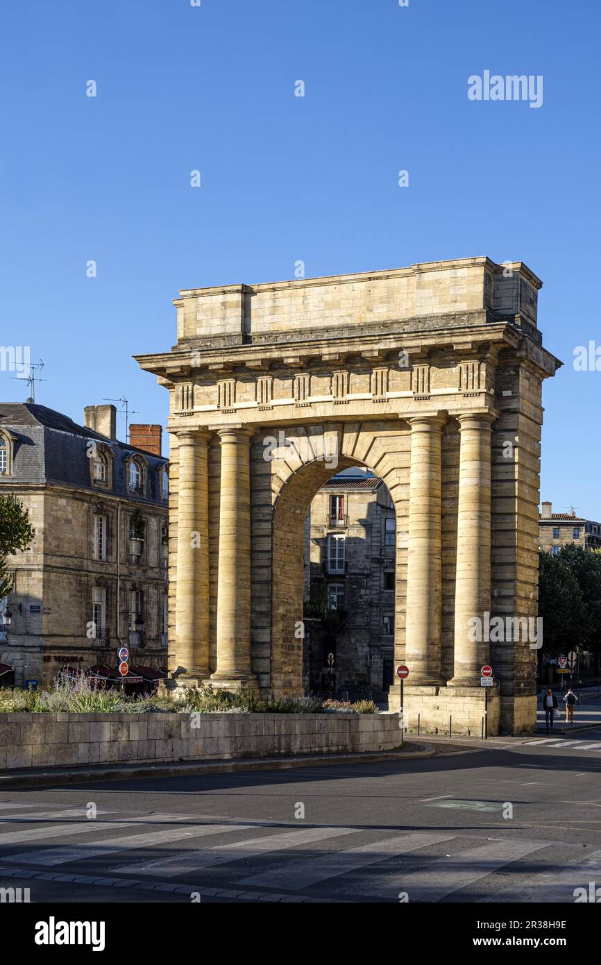 FRANCE. GIRONDE (33). BORDEAUX. THE BURGUNDY GATE Stock Photo - Alamy