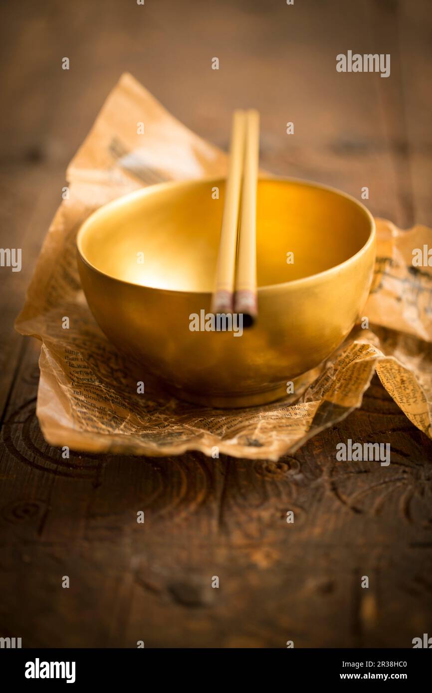Golden bowl hi-res stock photography and images - Alamy