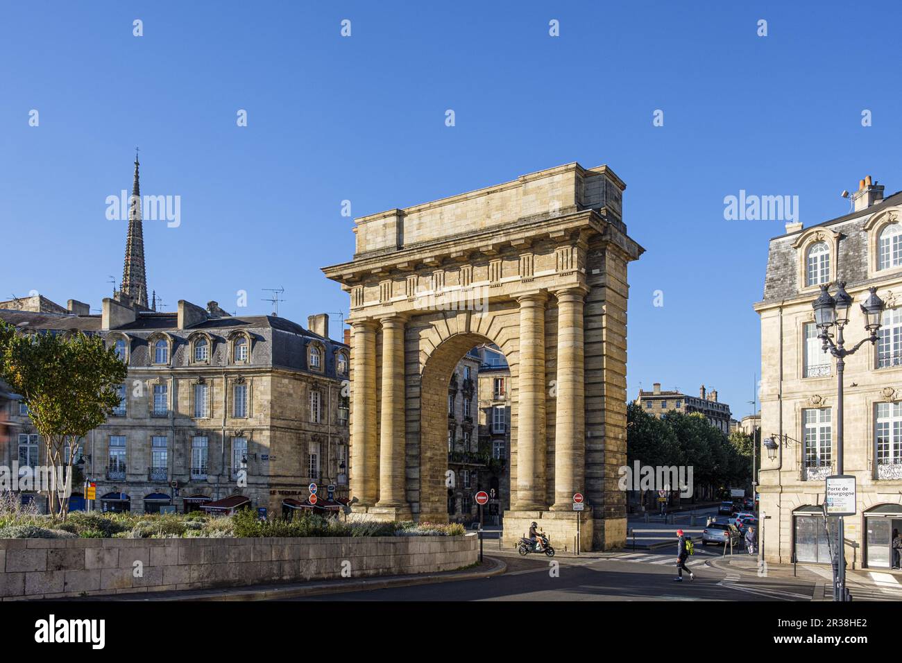FRANCE. GIRONDE (33). BORDEAUX. THE BURGUNDY GATE Stock Photo - Alamy