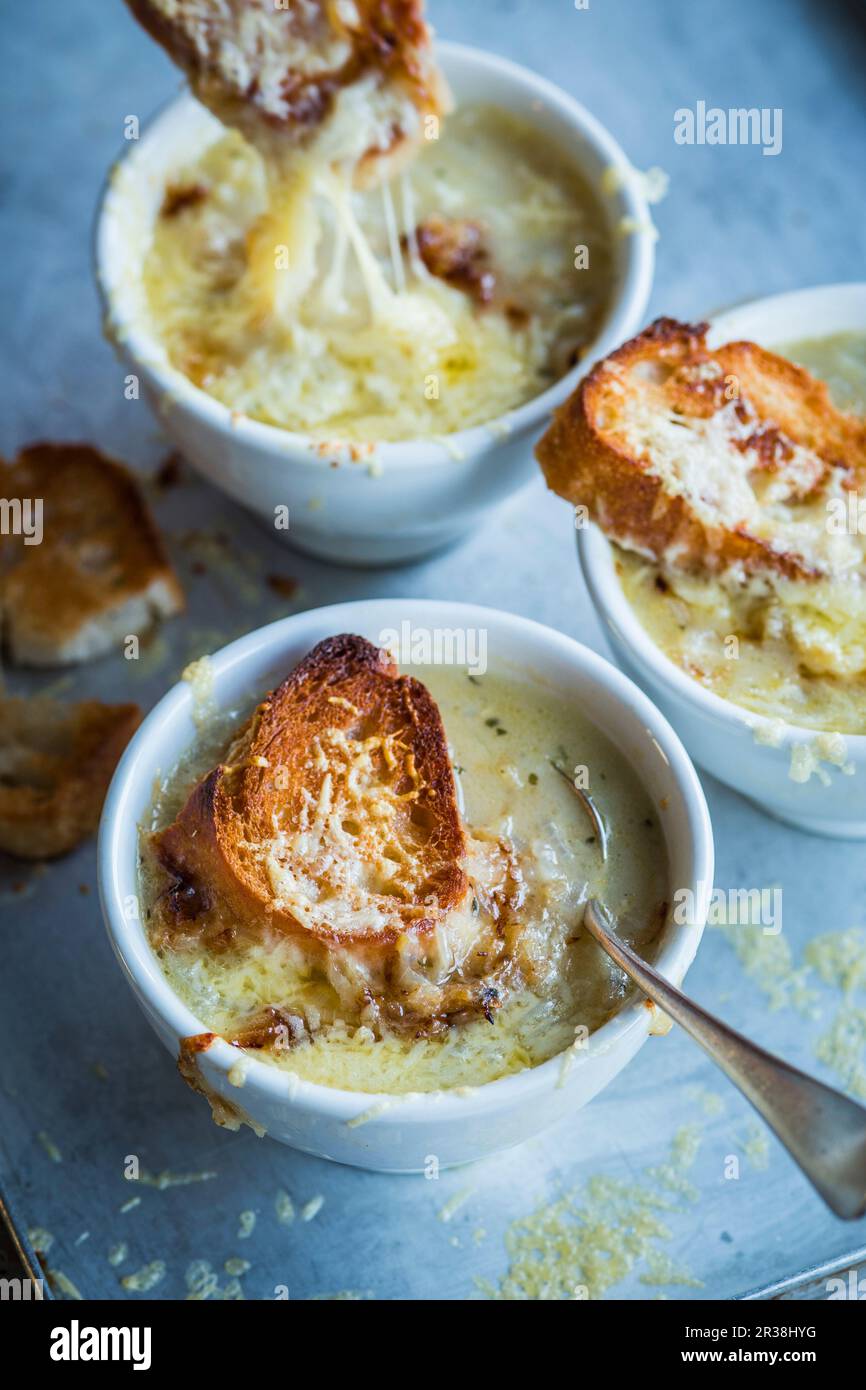 Cheese onion soups hi-res stock photography and images - Alamy