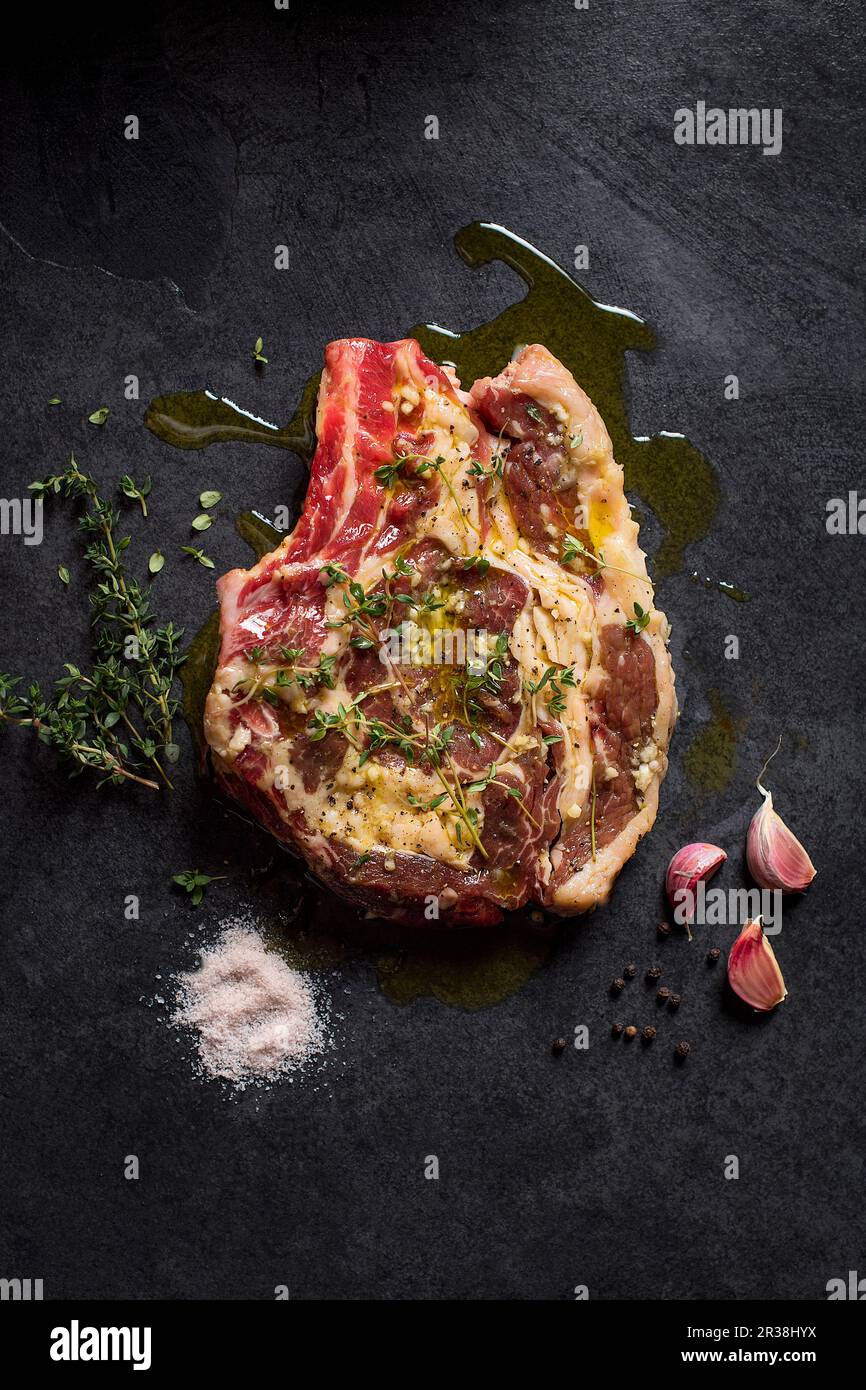 Overhead view marinated beef hi-res stock photography and images - Alamy