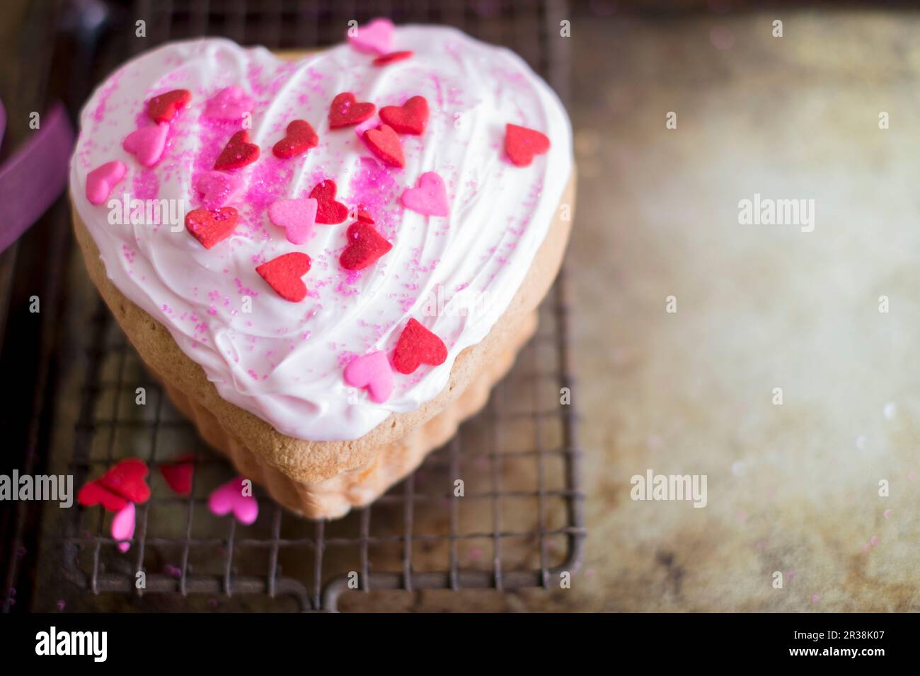 Heart shaped Mini Cake Stock Photo - Alamy