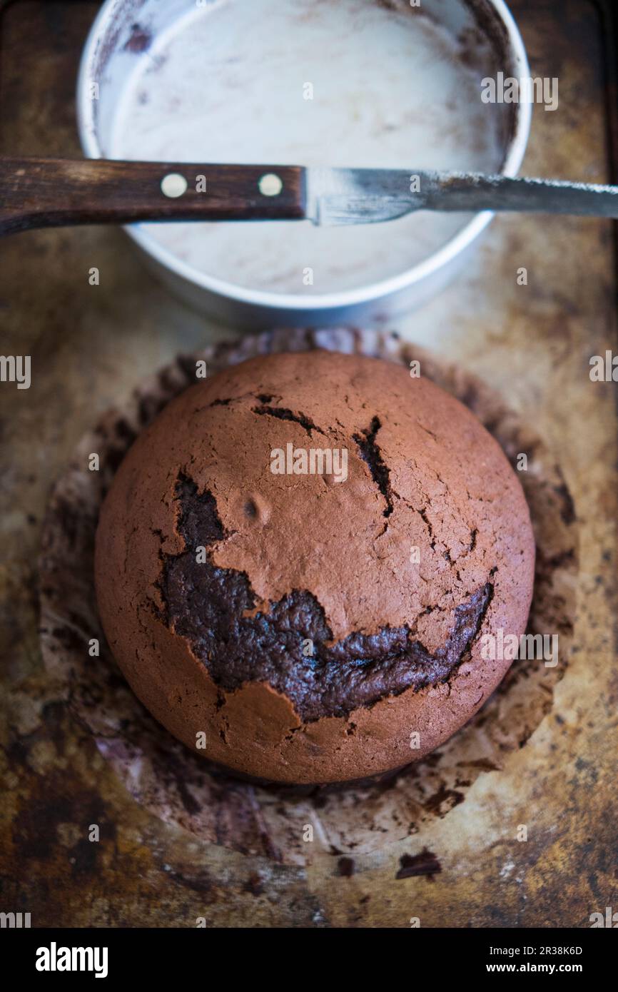 An unfinished chocolate cake Stock Photo - Alamy