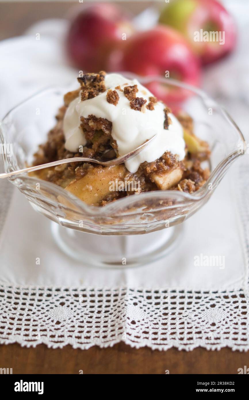 Apple crisp oats hi-res stock photography and images - Alamy