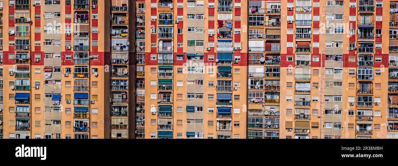 Luxury flats exterior hi-res stock photography and images - Alamy